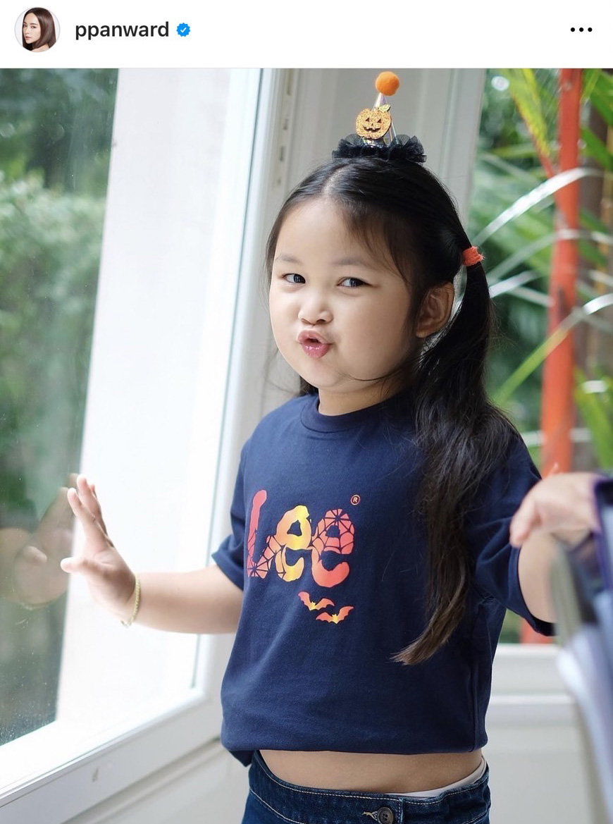 แห่เอ็นดู "น้องปาลิน" ลูกสาว "เป้ย " ชั่งน้ำหนักแล้วมีน้ำตา แม่ต้องเอารูปนี้? ให้ดูปลอบใจ