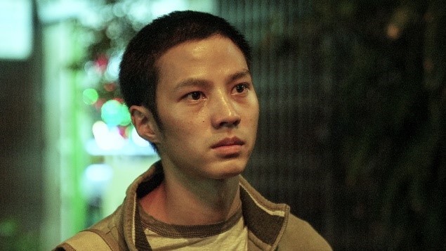 ปล่อยใบปิดแรก "Red Life" หนังรักวัยรุ่นสุดเข้มข้น นำแสดงโดยแบงค์ ธิติ!!