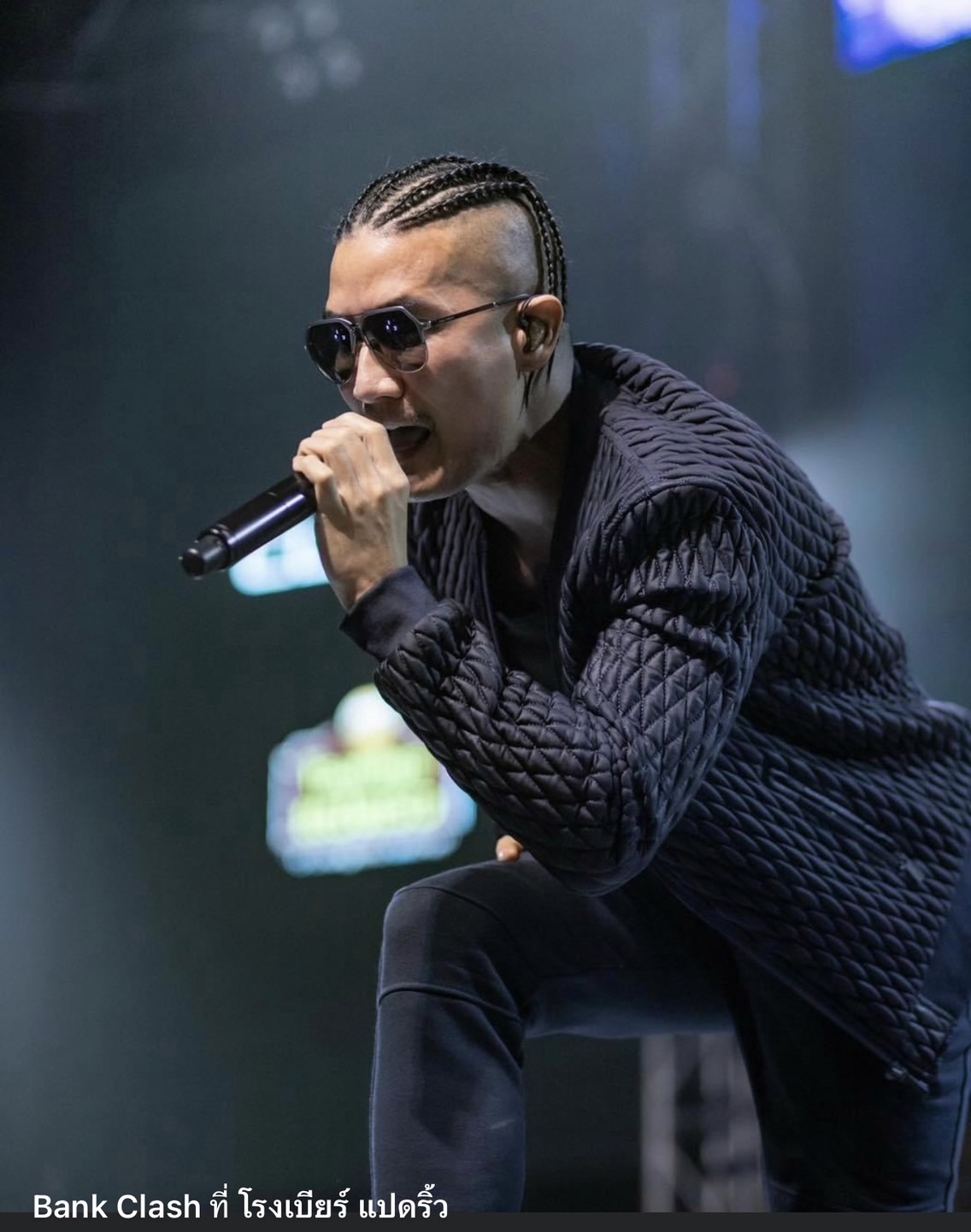 แห่คอมเมนต์ "แบงค์ แคลช" โพสต์ตามหาแฟนเพลงสาวแอบลูบ-ตีเป้ากลางคอนเสิร์ต ...